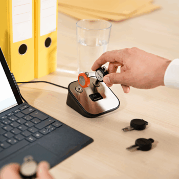 eCLIQ – ASSA ABLOY Group